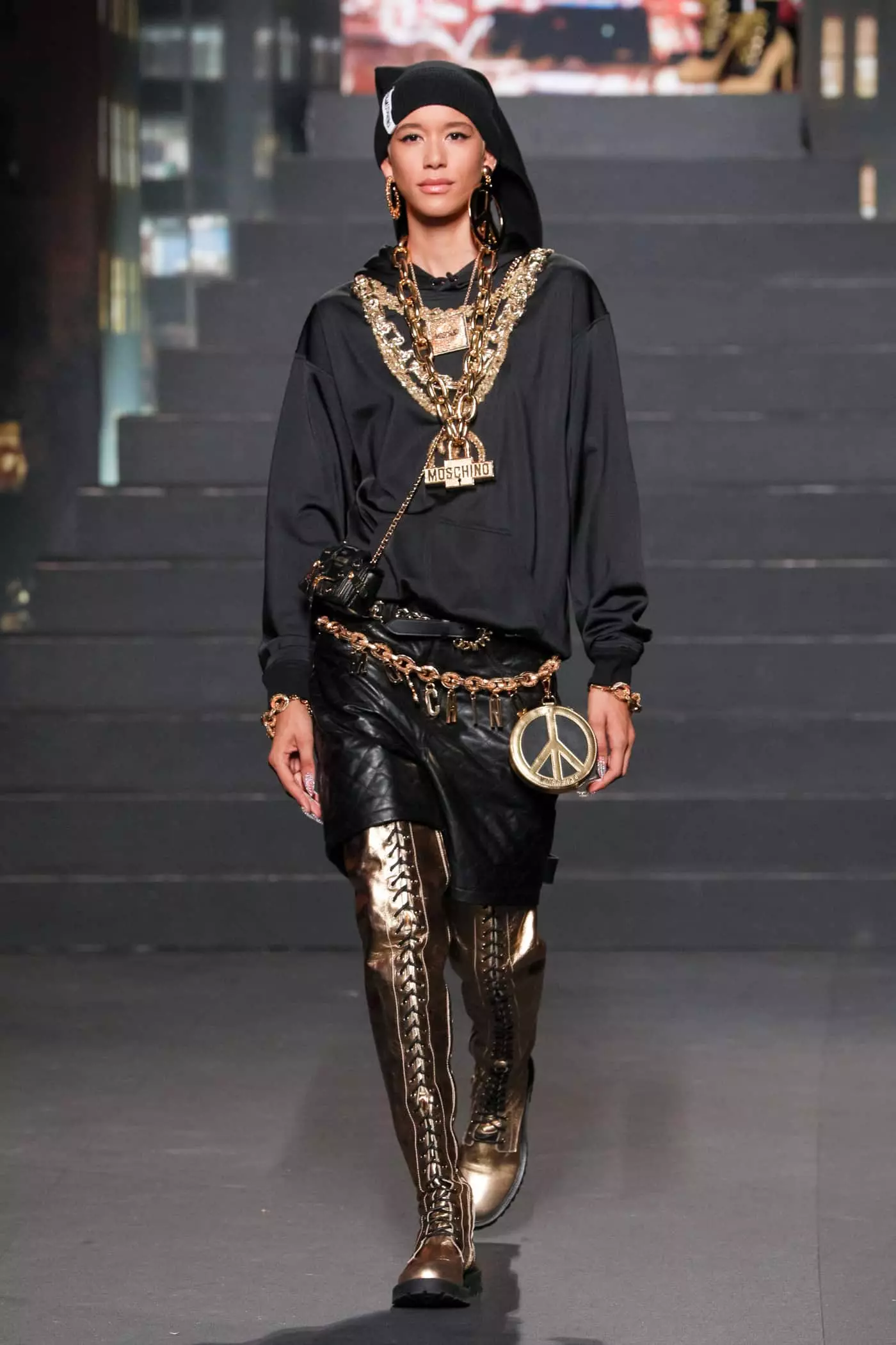 Çfarë shkoi poshtë në Moschino [tv] H&M Show 35044_13