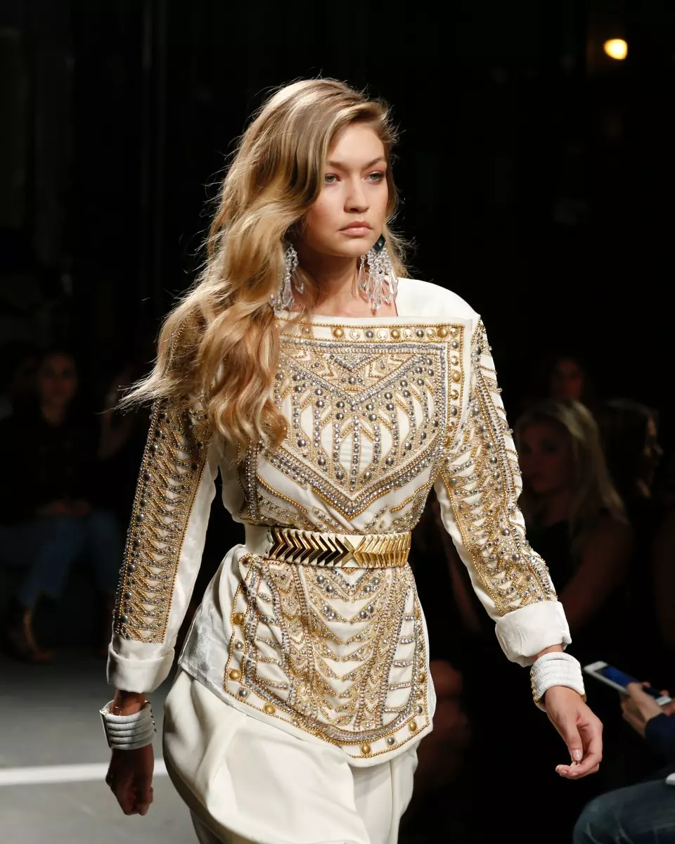 Tot sobre Balmain per a H&M...Plus! Mira l'espectacle sencer 35428_11