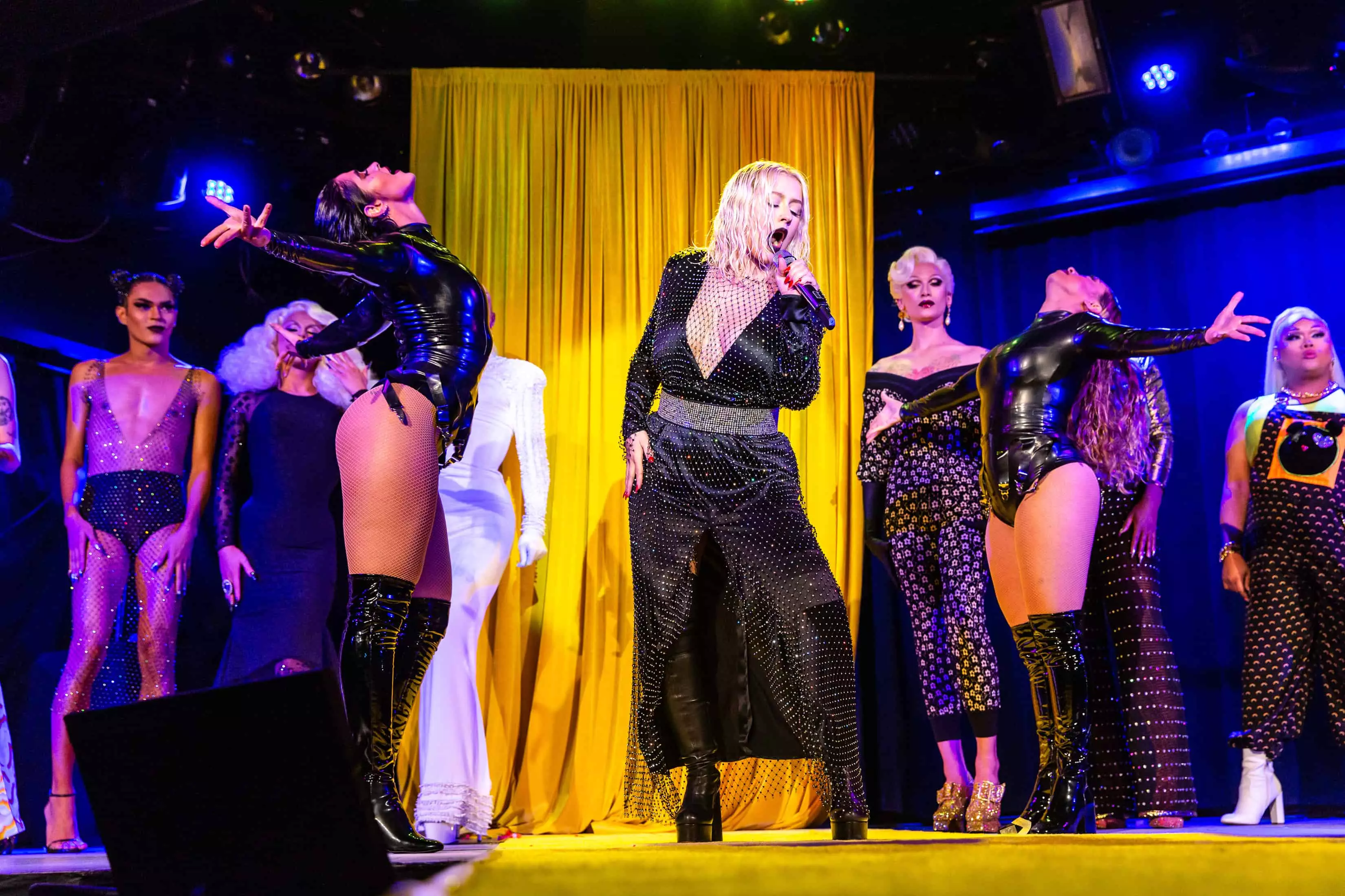 Christina Aguilera viib maja alla avatseremoonia drag-tastic moeshow'l 36066_4