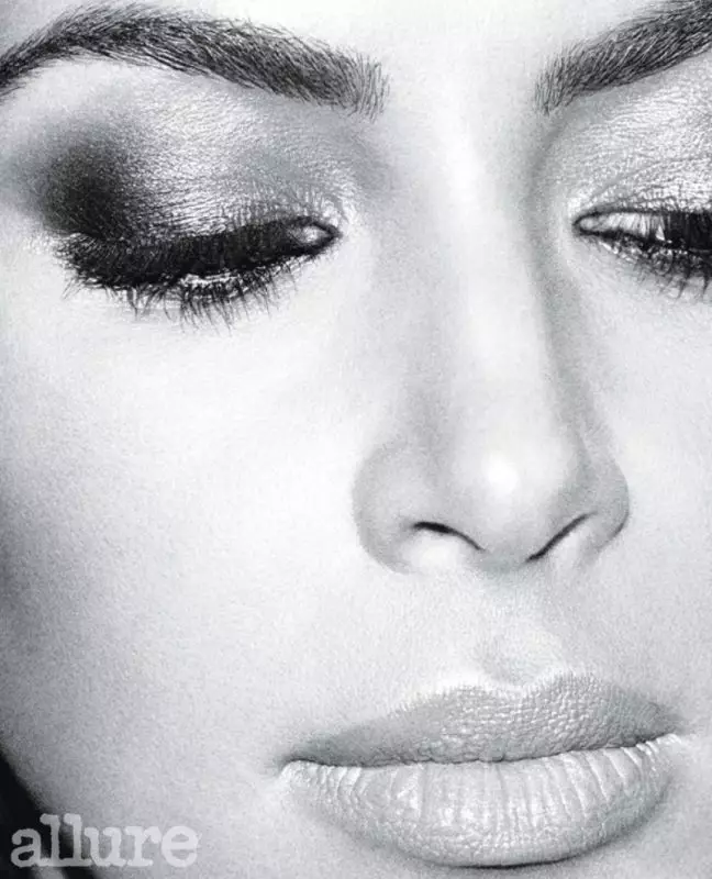 Kim Kardashian West copre il problema Best of Beauty di Allure 36732_2