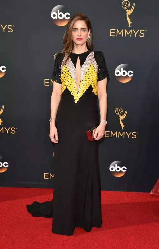 Merle Ginsberg weaget yn op 'e Emmys' Red Carpet Fashion 3679_21