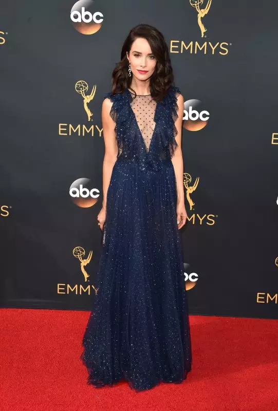 Merle Ginsberg weaget yn op 'e Emmys' Red Carpet Fashion 3679_32