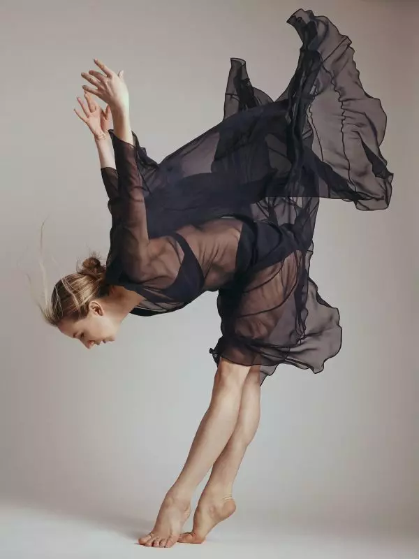 독점: Valentina Kova는 캠페인을 위해 아티스트 Katie Rogers와 ABT Ballerina Isabella Boylston을 탭합니다. 36946_3