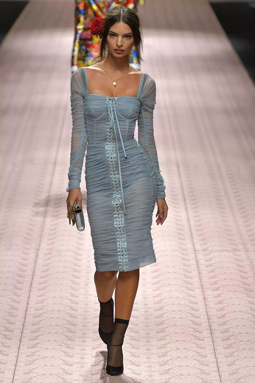 Isabella Rossellini Yakoze Dolce & Gabbana Runway Ikibazo cyumuryango 37134_6