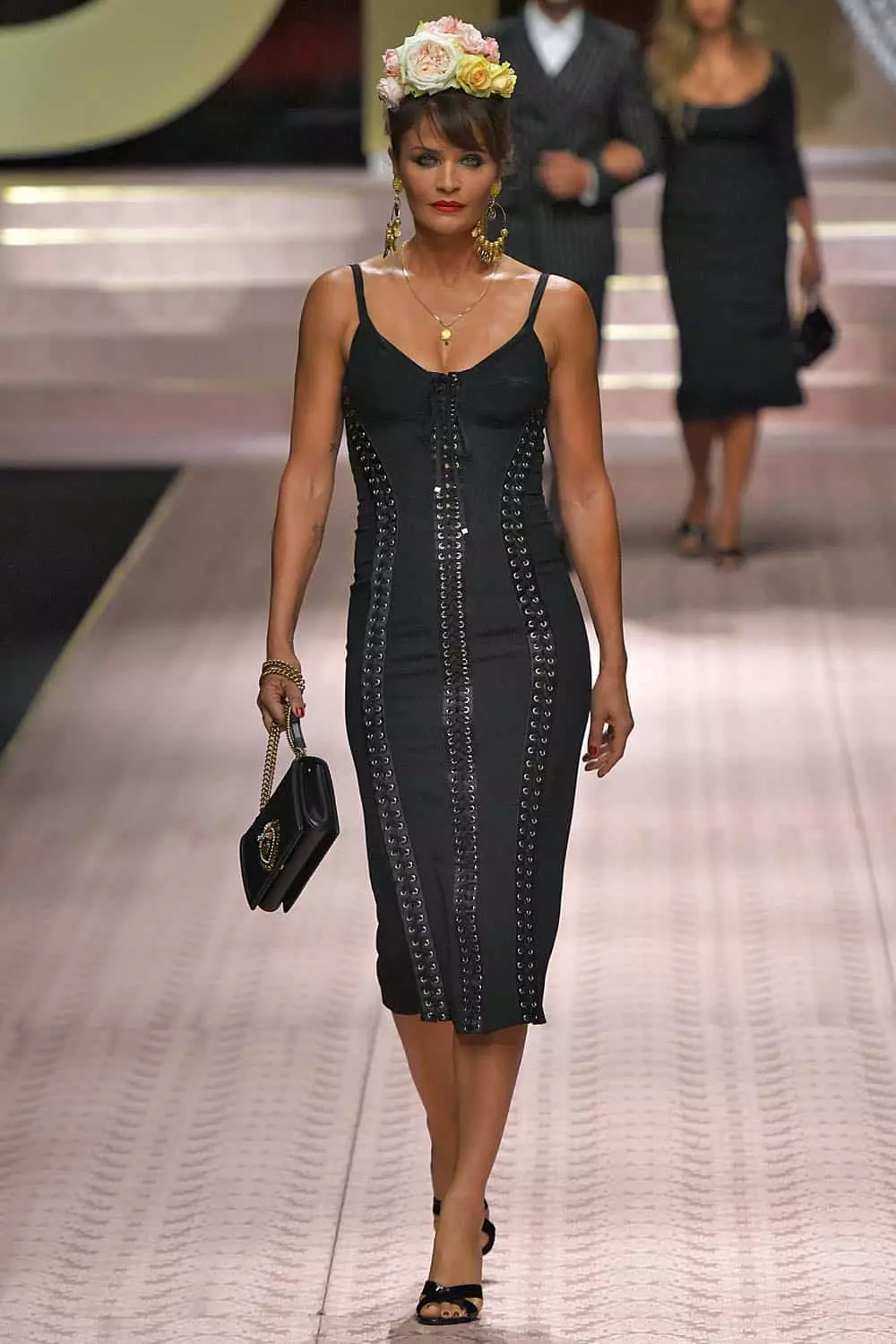 Isabella Rossellini ha reso la passerella di Dolce & Gabbana un affare di famiglia 37134_7