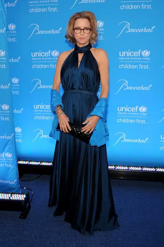 UNICEF ၏ Snowflake Ball သည် ဖက်ရှင်နှင့် စည်ကားသိုက်မြိုက်စွာ ကျော်ကြားသူများကို ဆွဲဆောင်ခဲ့ပြီး ဒေါ်လာ ၃.၄ သန်း ရရှိခဲ့သည်။ 37153_16