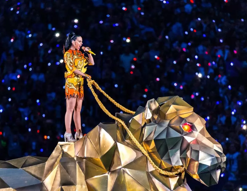 Katy Perry schittert in Moschino's herfstadvertenties 37291_5