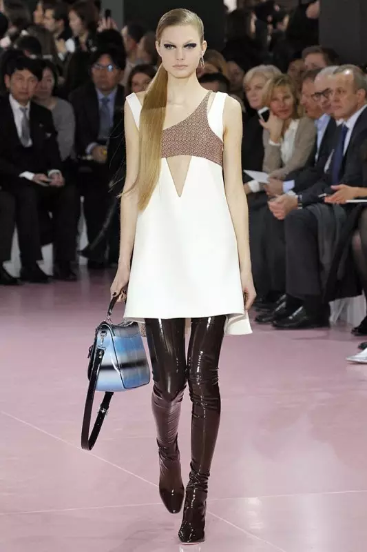 Ikwindla ye-Christian Dior 2015 37607_36