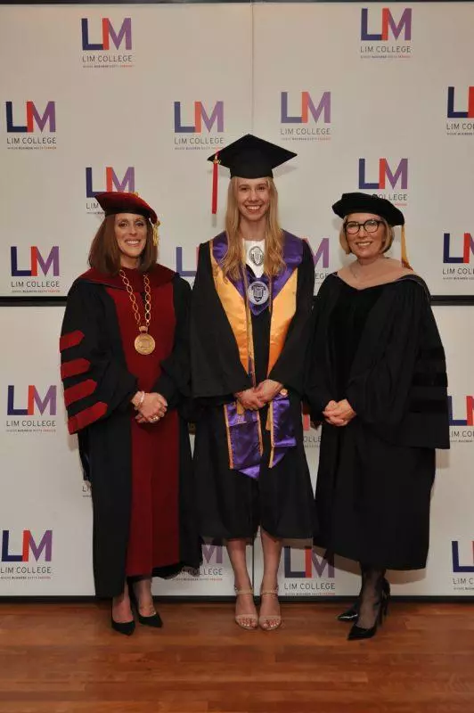 Liz Rodbell แห่ง Lord & Taylor กล่าวปาฐกถาพิเศษที่ LIM College Commencement 38018_10