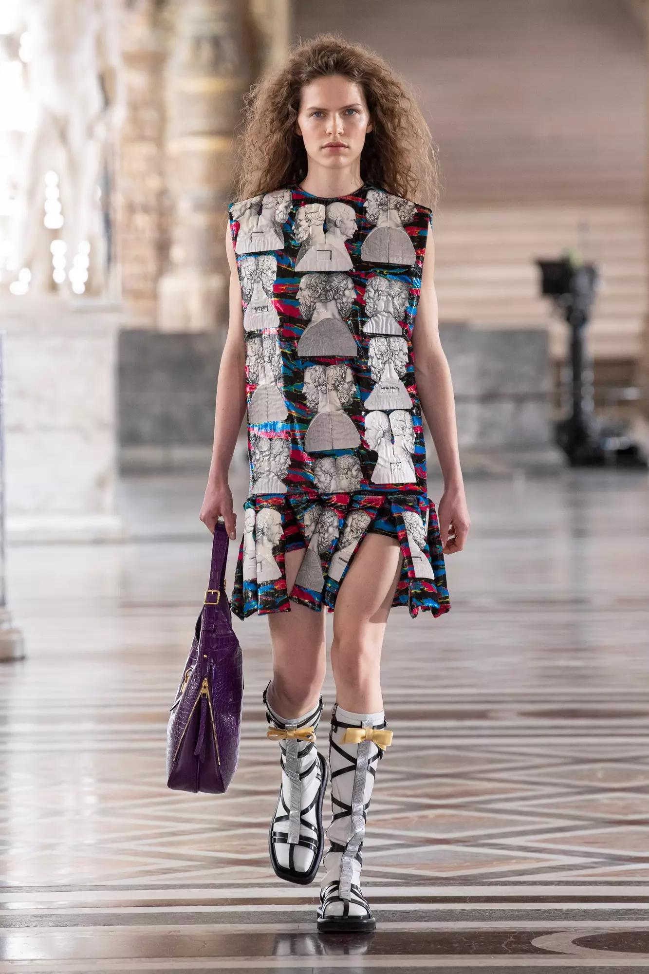 Tutus! Tøff punk! Louvre! Louis Vuitton Fall '21 signerer motemåneden med et smell 3846_45