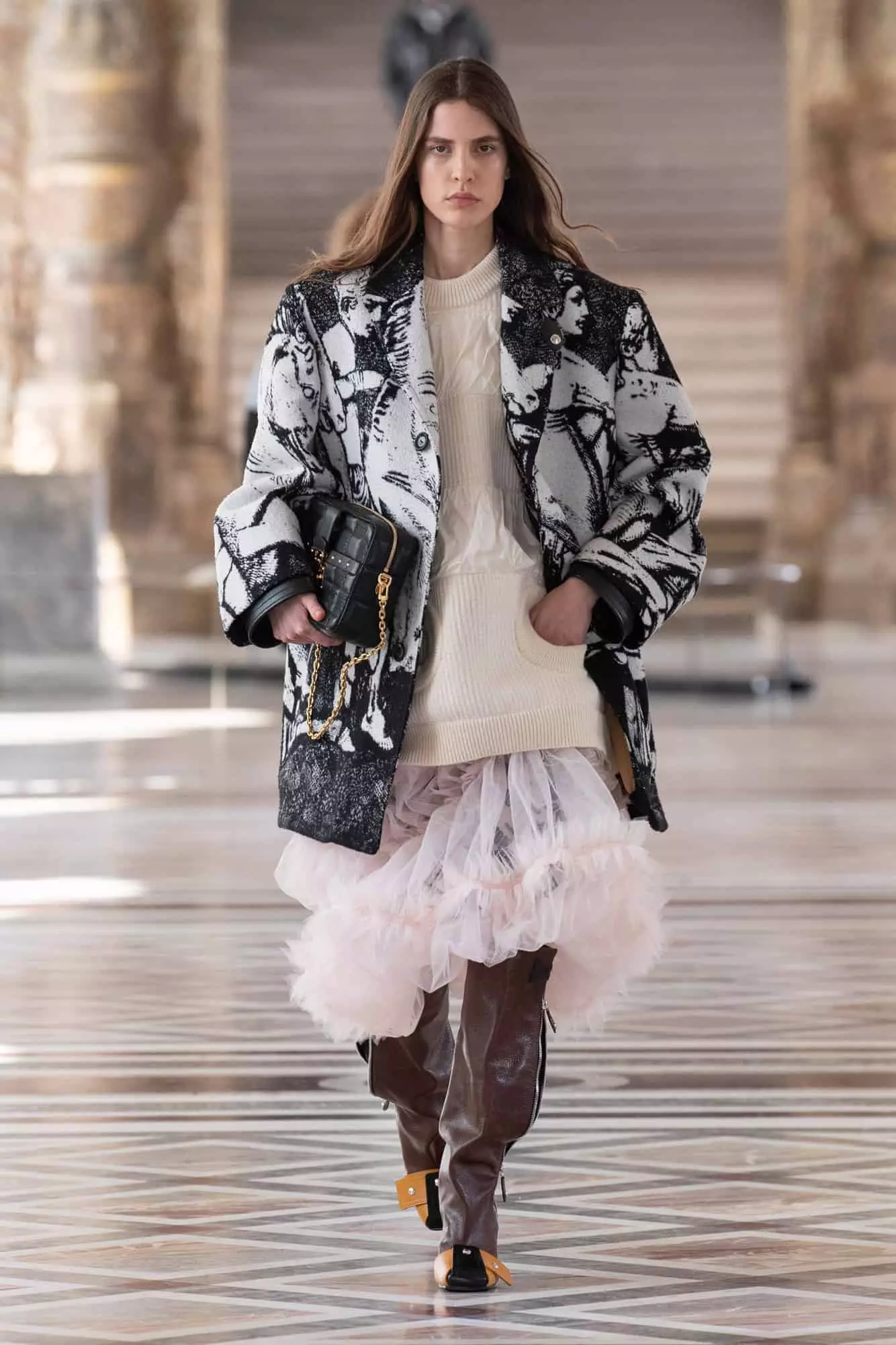 Tutus! Tøff punk! Louvre! Louis Vuitton Fall '21 signerer motemåneden med et smell 3846_7