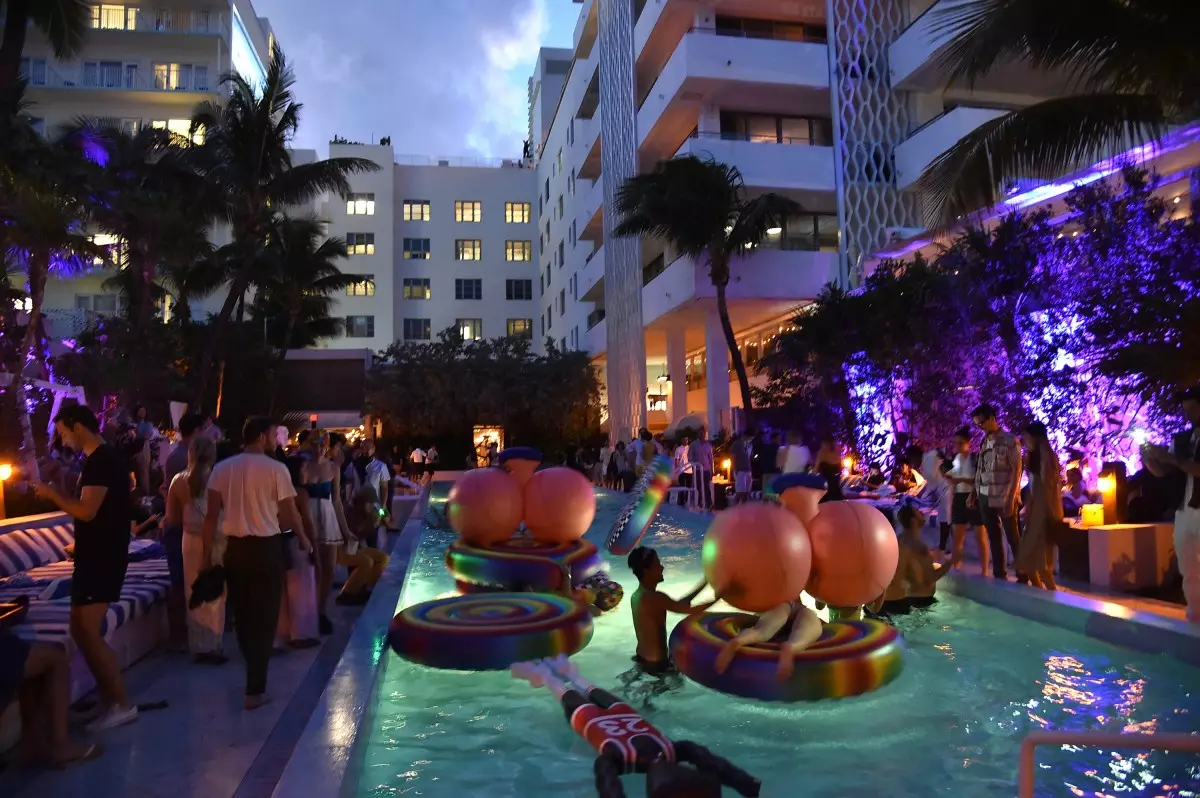 Art Basel Miami 2015 için Kesin Kılavuz, Birinci Bölüm