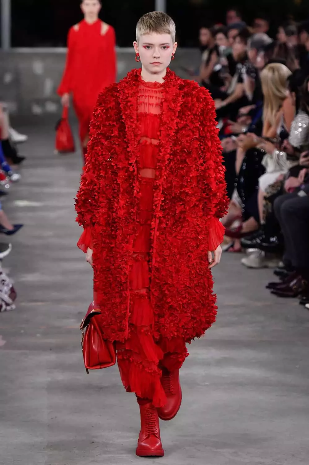 Valentino's Pre-Fall 2019 коллекциясынан ар бир көрүнүштү көрүңүз 39605_11