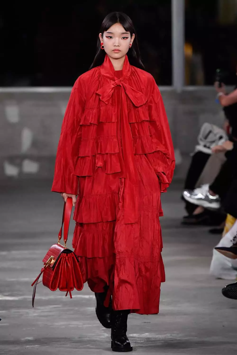 Gweler Every Look From Valentino’s Pre-Fall 2019 Collection 39605_2