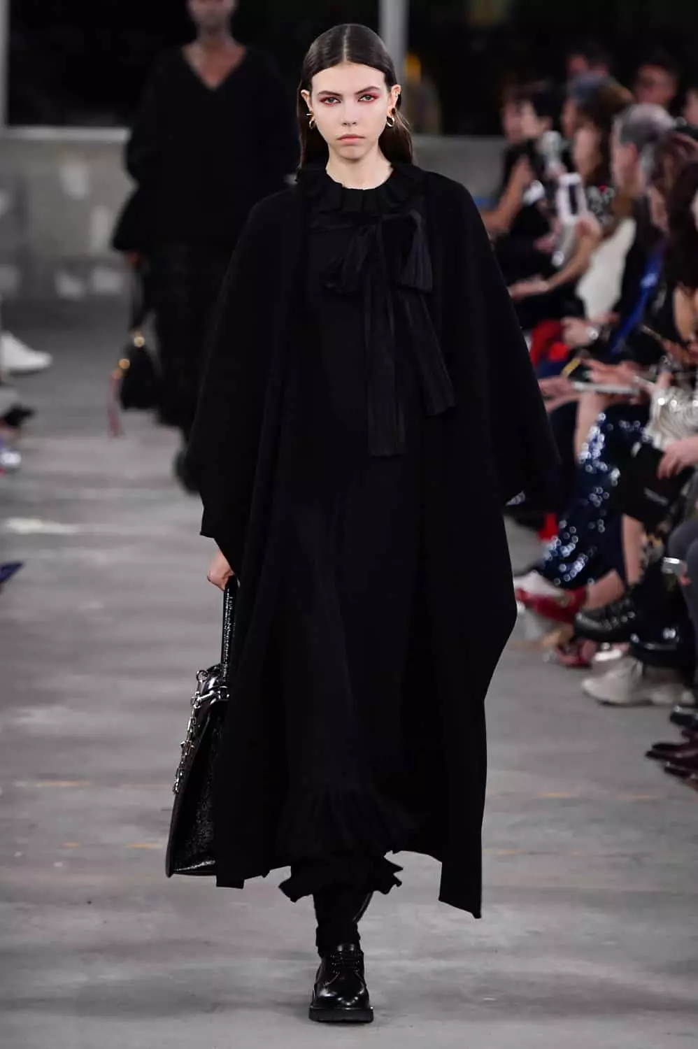 Peržiūrėkite kiekvieną Valentino 2019 m. rudens kolekcijos vaizdą 39605_48