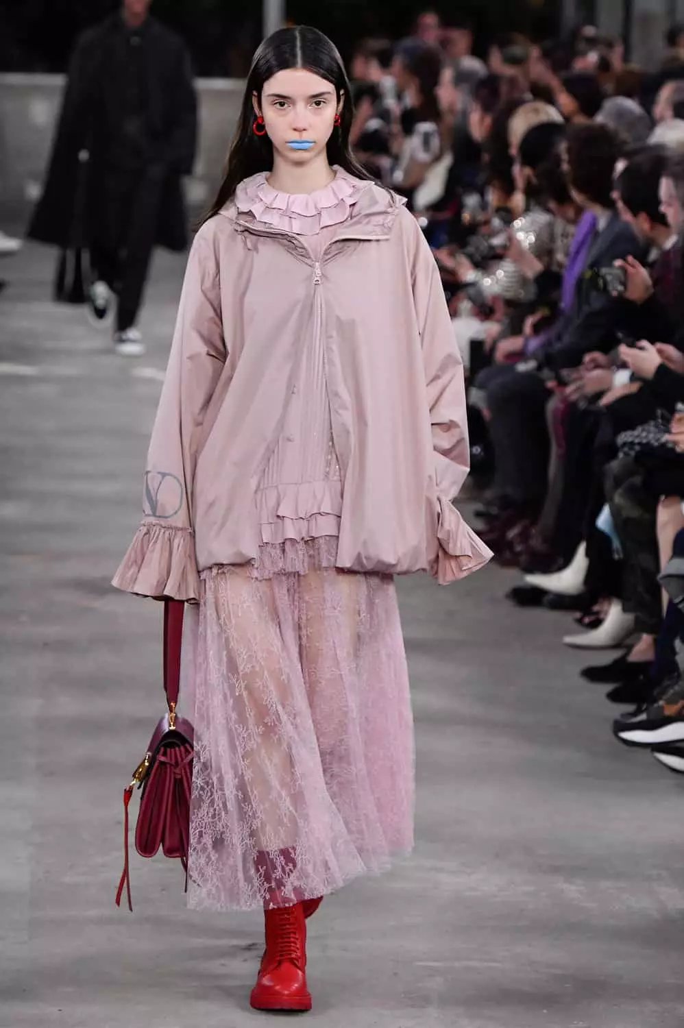 Gweler Every Look From Valentino’s Pre-Fall 2019 Collection 39605_67
