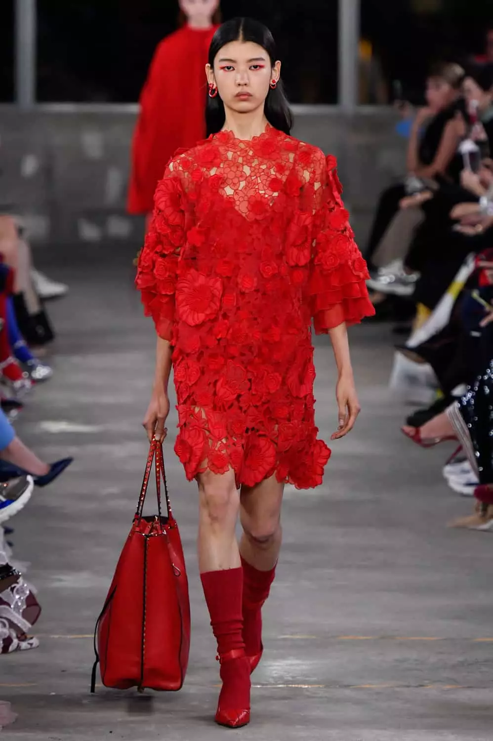 Valentino's Pre-Fall 2019 එකතුවෙන් සෑම පෙනුමක්ම බලන්න 39605_8