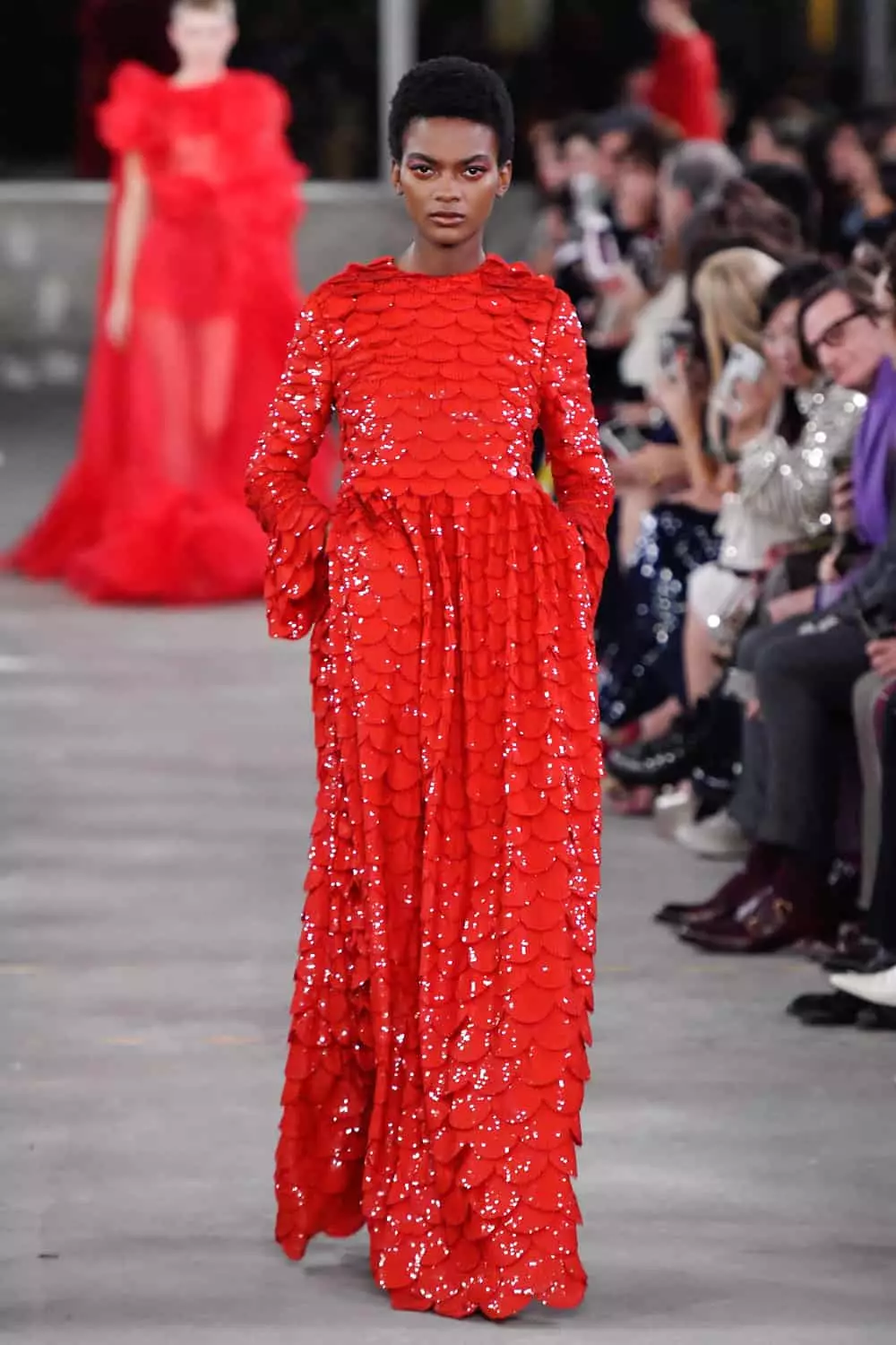 Valentino's Pre-Fall 2019 එකතුවෙන් සෑම පෙනුමක්ම බලන්න 39605_87