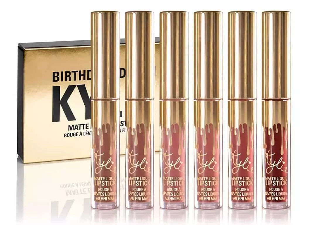 Kylie Cosmetics נגד KKW Beauty: מי שלט במכירה חוזרת ב-2018 39883_2