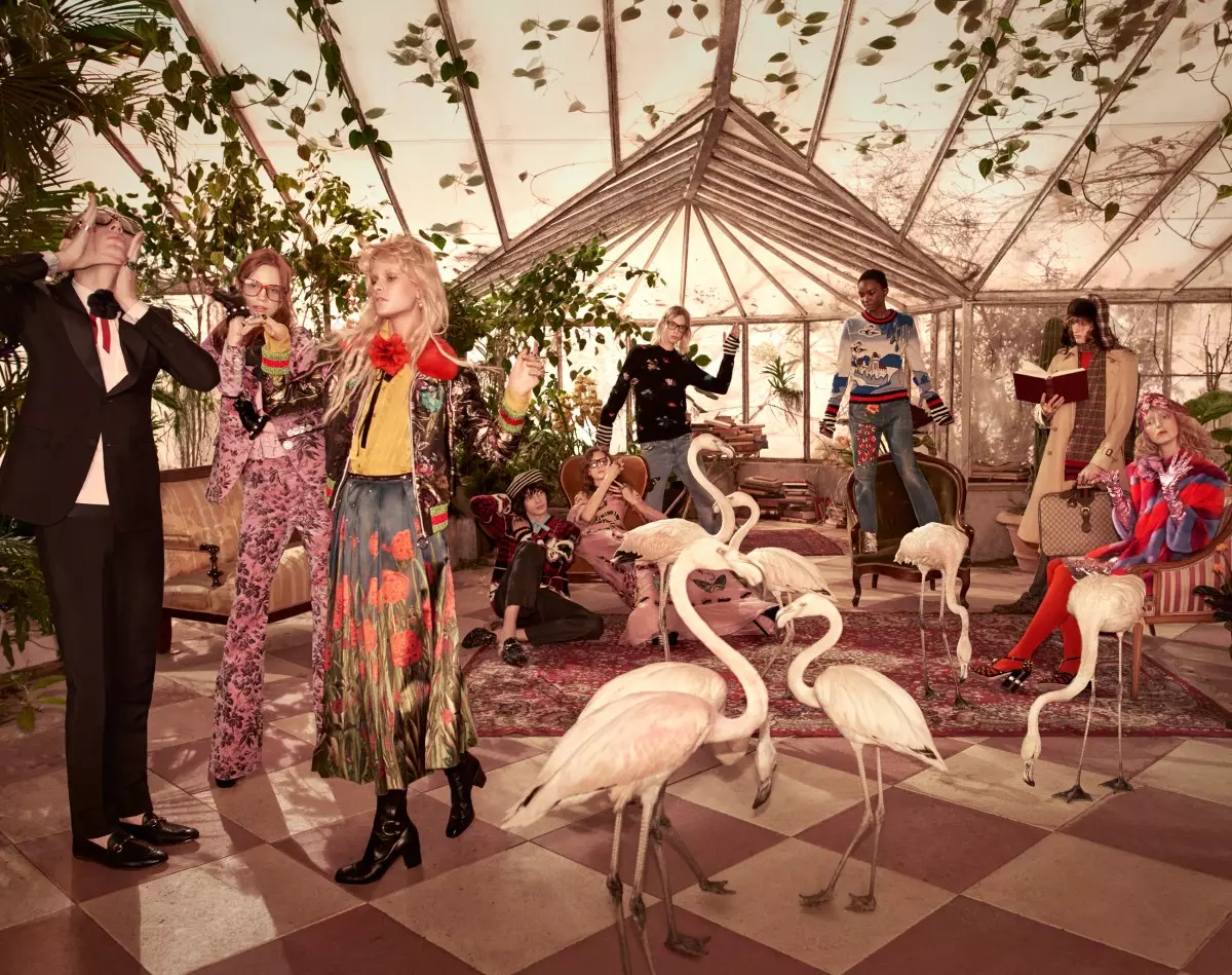 Gucci lancia la stravagante campagna pre-autunno '16 piena di fenicotteri