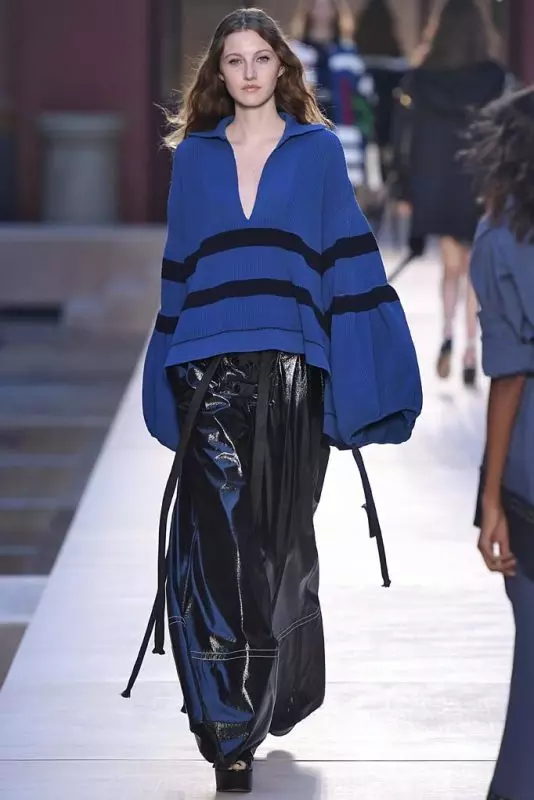 Pařížský týden módy: Alexander McQueen, Sonia Rykiel, Givenchy a další 42025_13