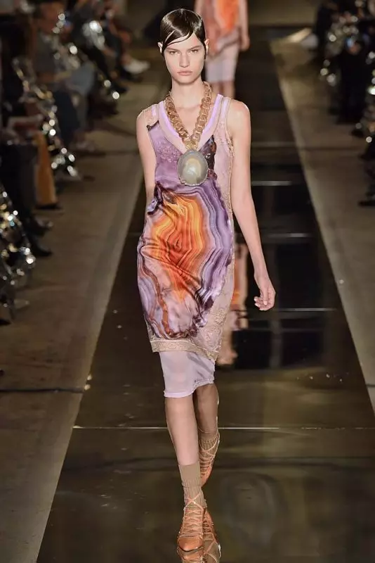 Седмица на модата в Париж: Alexander McQueen, Sonia Rykiel, Givenchy и др 42025_19