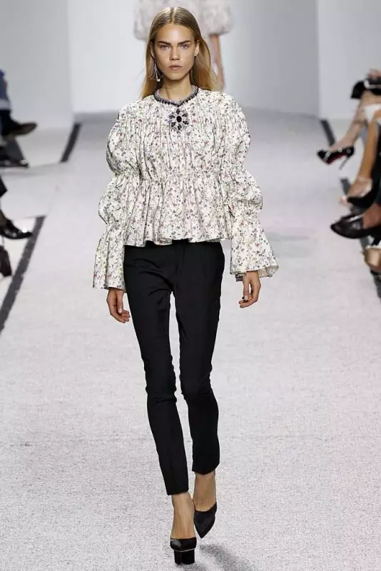 Седмица на модата в Париж: Alexander McQueen, Sonia Rykiel, Givenchy и др 42025_28