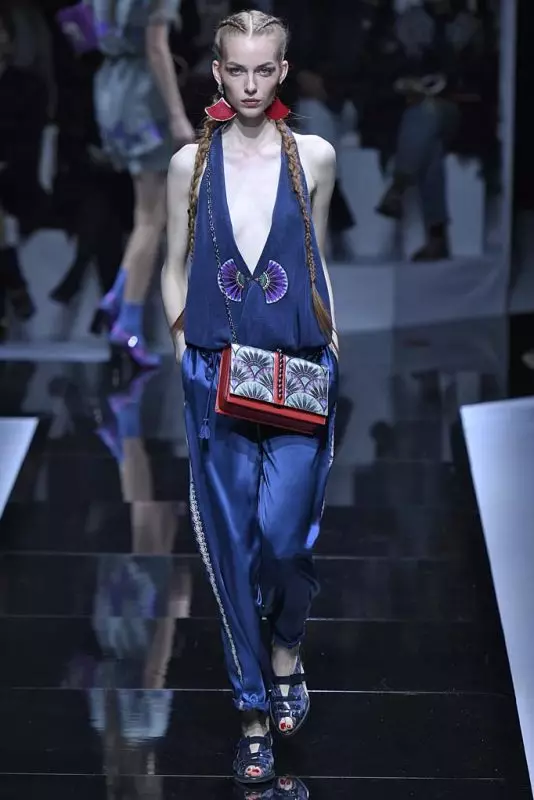 Paris Fashion Week: Alexander McQueen, Sonia Rykiel, Givenchy, ak plis ankò 42025_35
