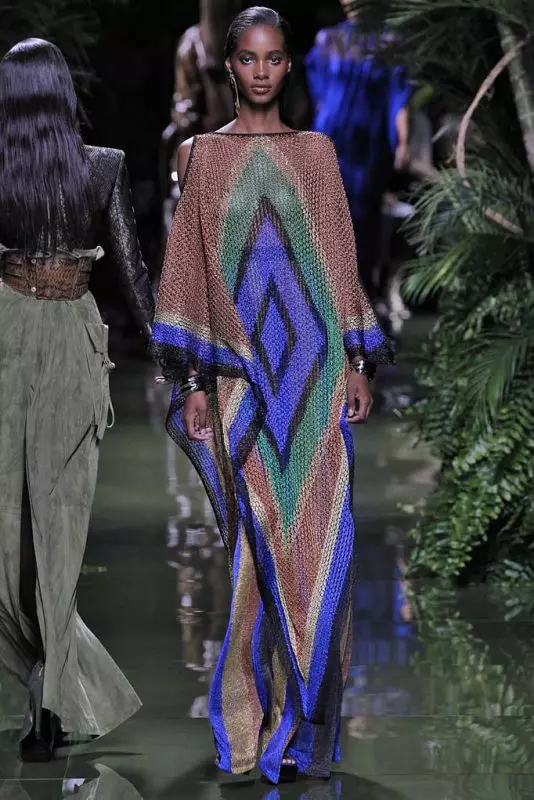 Paris Fashion Week: เดรสซิ่งฝรั่งเศสที่ Chloé, Balmain's Jungle และ More 42166_24