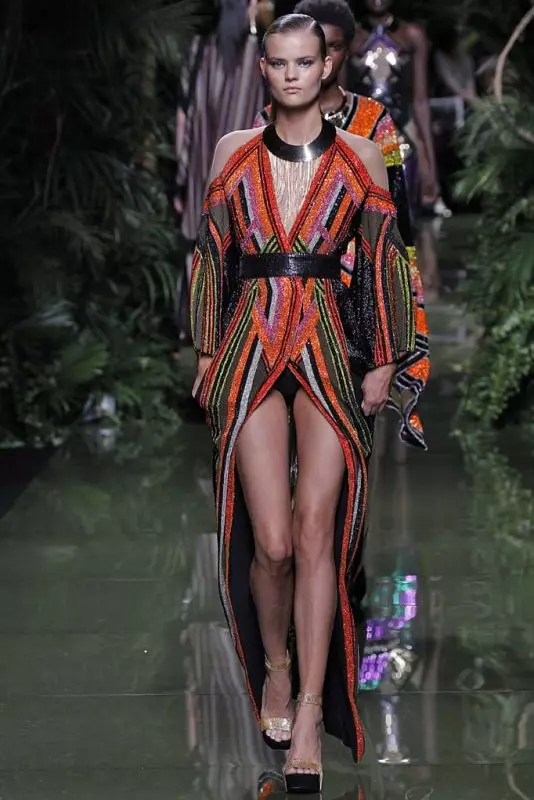 Paris Fashion Week: เดรสซิ่งฝรั่งเศสที่ Chloé, Balmain's Jungle และ More 42166_25