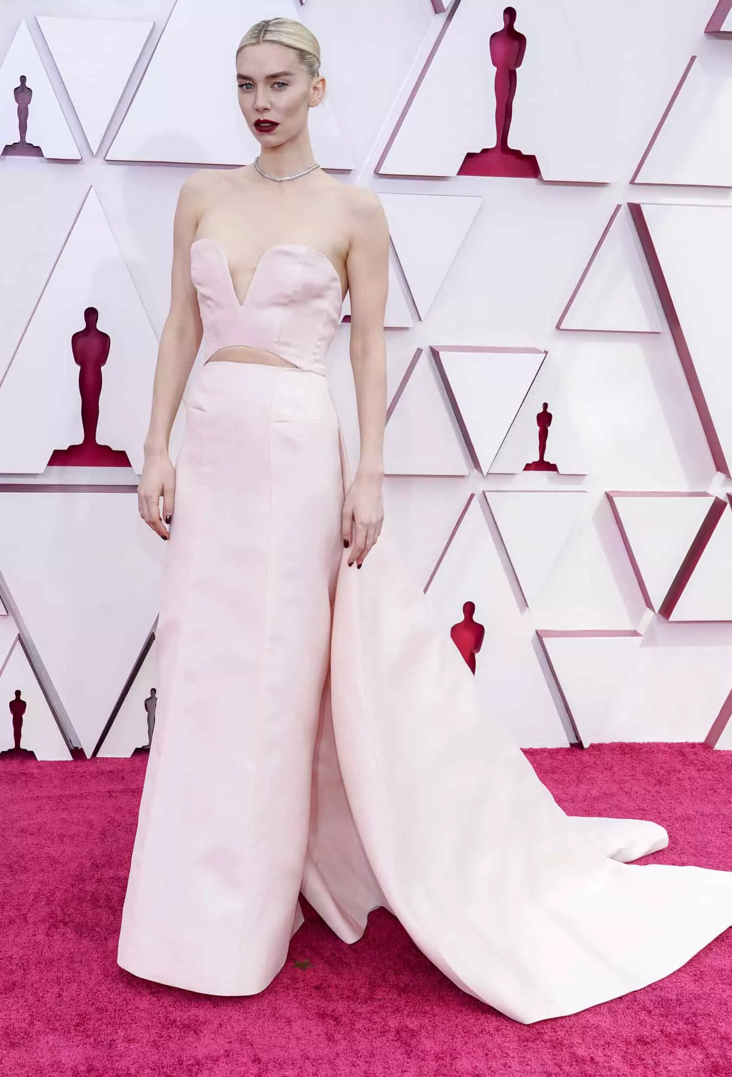 Oscars 2021: 레드 카펫으로 돌아가기 위해 모든 스타가 입었던 옷 보기 4260_5