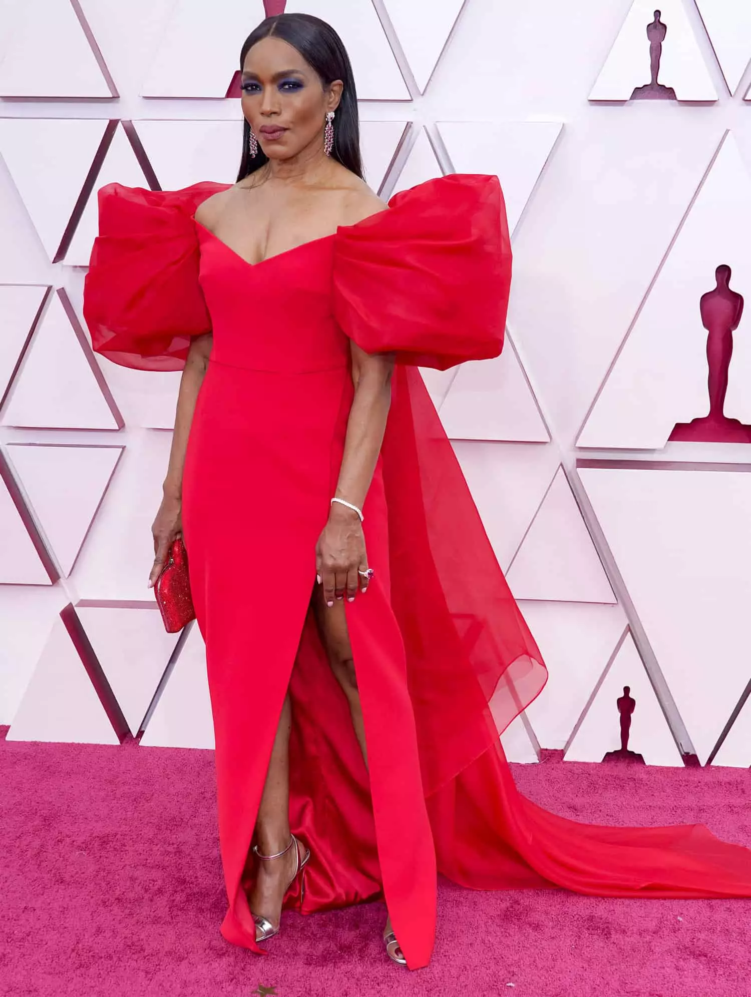 Oscars 2021: Xem tất cả các ngôi sao đã mặc gì để trở lại thảm đỏ 4260_8