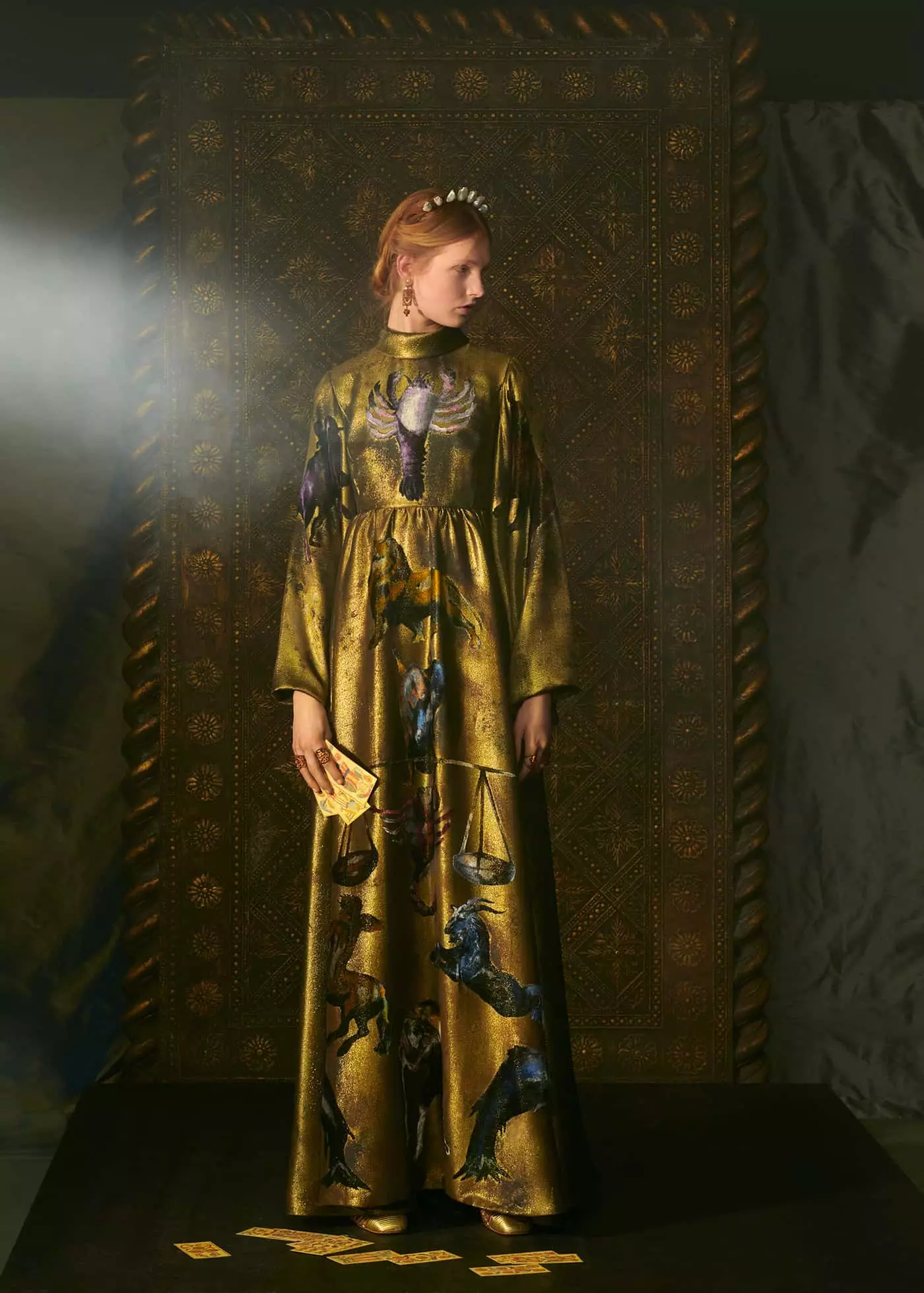 Dior Haute Couture Isoko '21 Yizihiza Isanzure hamwe na Tarot-insanganyamatsiko 4276_32