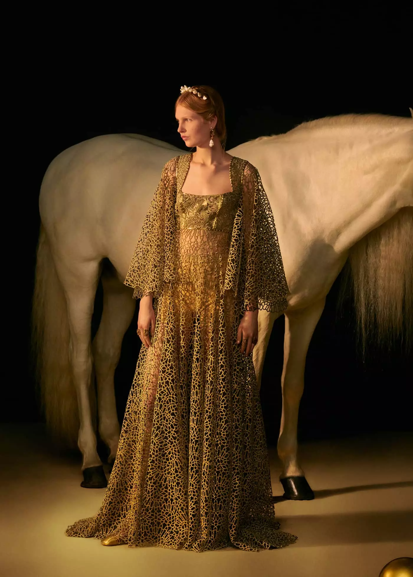 Високата мода на Диор, пролетта ’21 го слави универзумот со колекција на тема Тарот 4276_33