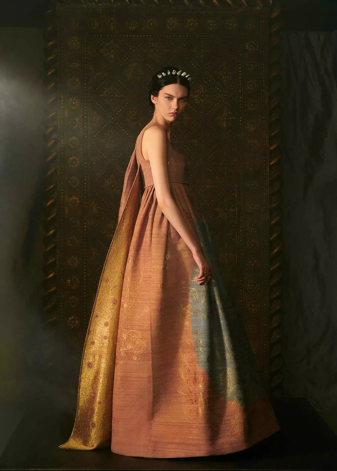 Dior Haute Couture Pranvera '21 feston universin me koleksionin me temë Tarot 4276_45