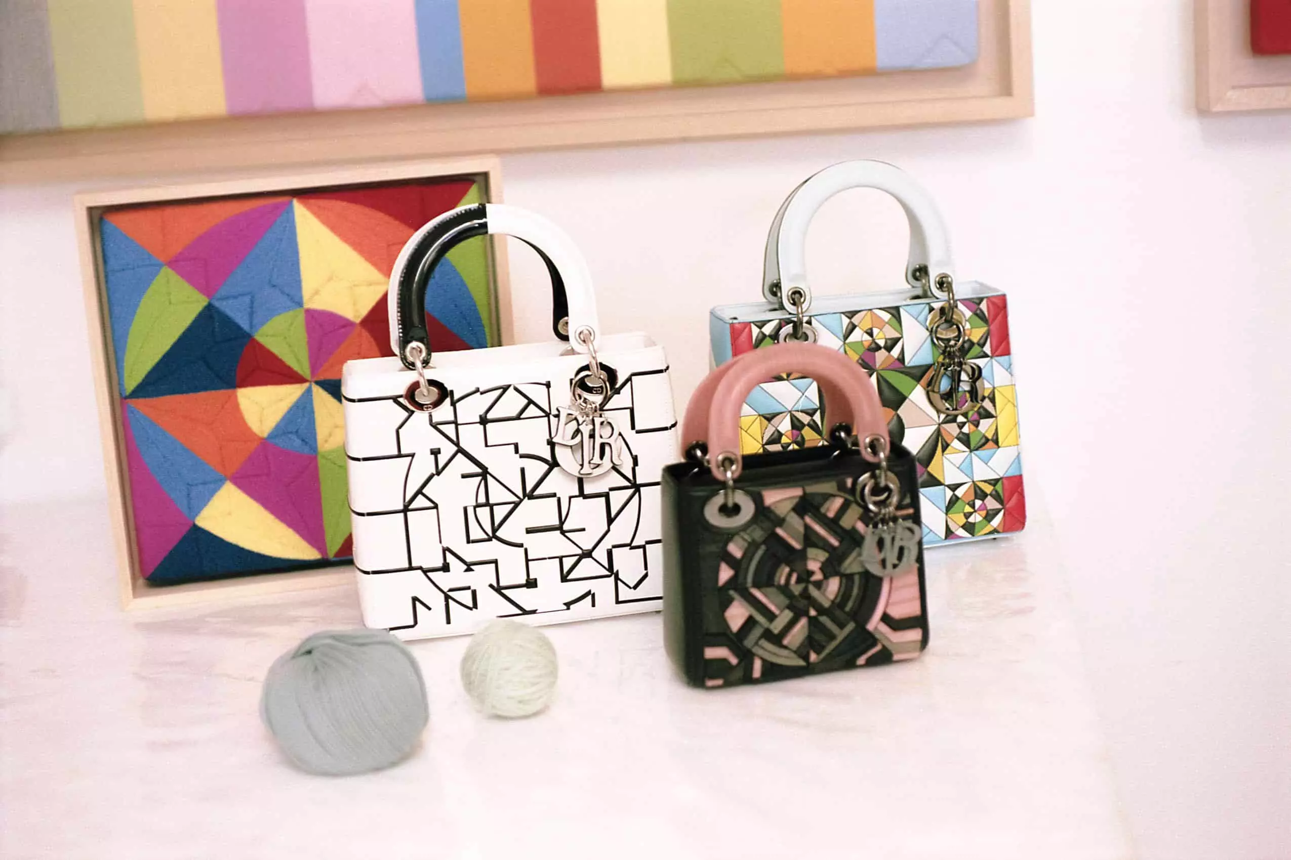 Dior представляє четверте видання художньої серії жіночих сумок 43323_14