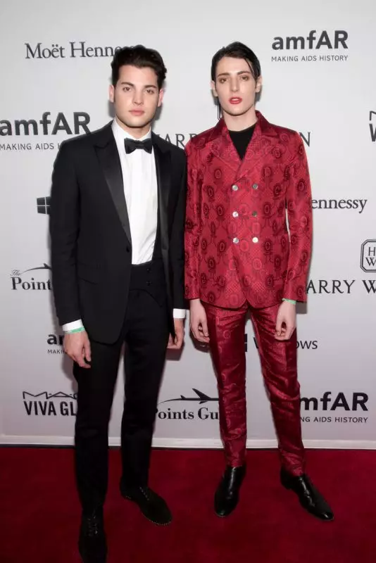 Наоми Кэмпбелл и Ким Джонс отмечены на гала-концерте amfAR's Inspiration Gala 43456_11