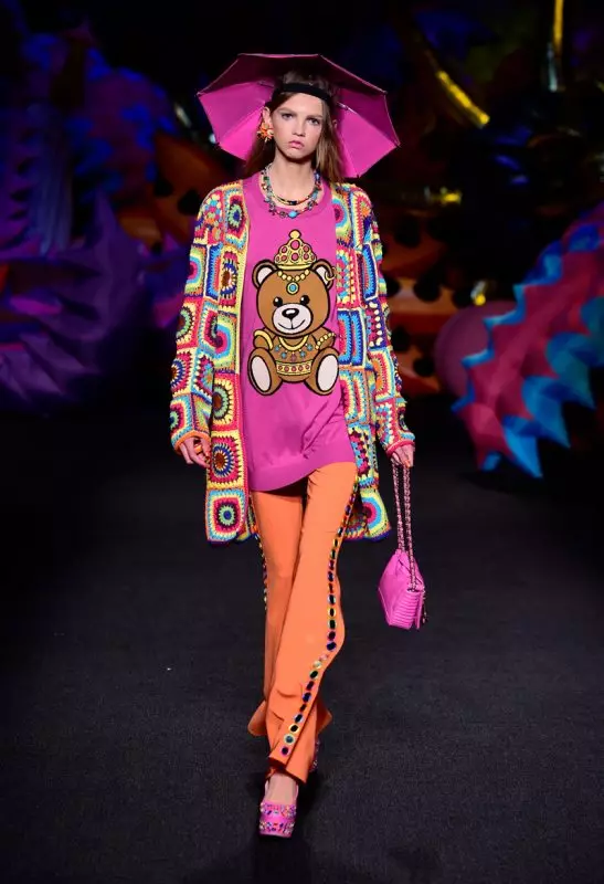 Vedetele ies la spectacolul lui Moschino L.A. Runway Show 43564_16