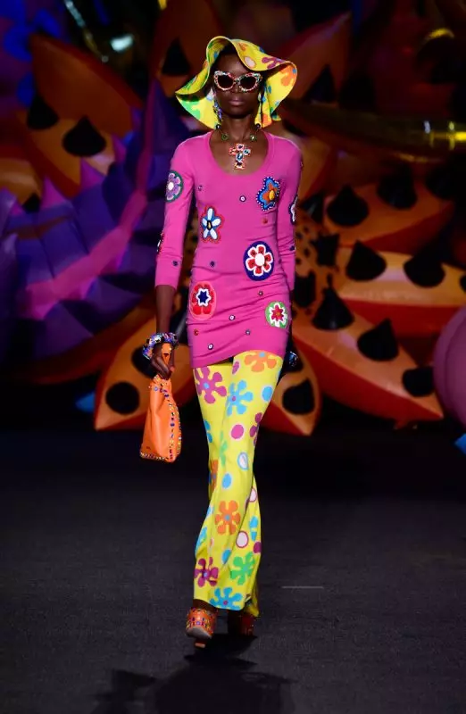 The Stars Come Out cho Moschino’s L.A. Runway Show 43564_52