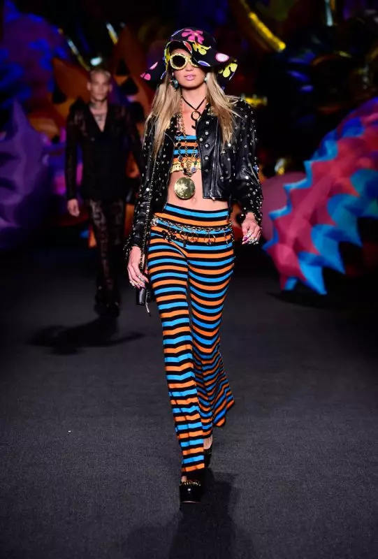 The Stars Come Out cho Moschino’s L.A. Runway Show 43564_55