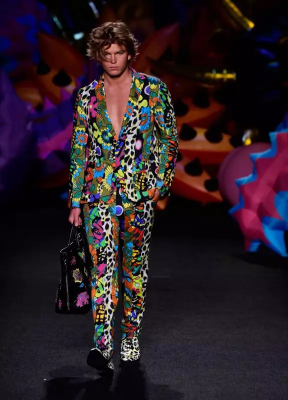 Жылдыздар Moschino's L.A. Runway Show үчүн чыгышат 43564_59