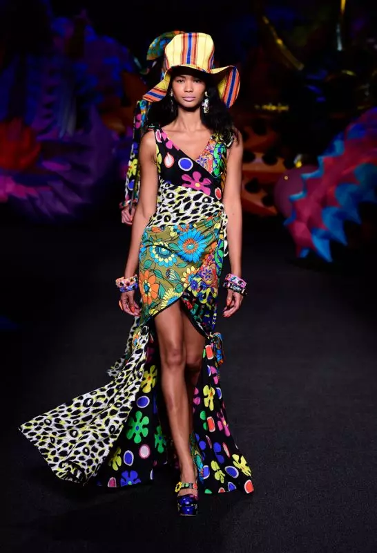 Ua Sau Fetu mo le Moschino's L.A. Runway Show 43564_61