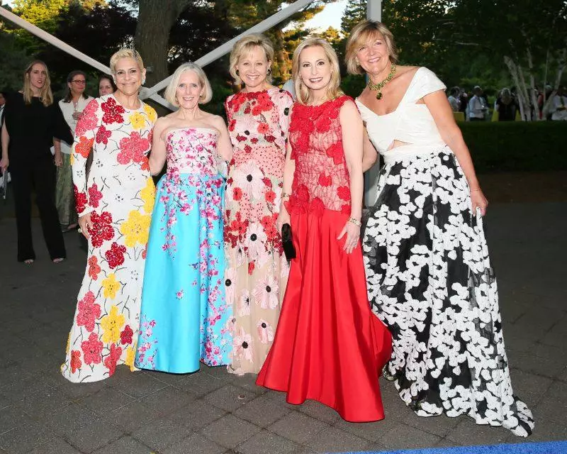 Ny New York Botanical Garden Conservatory Ball dia manangona $ 1,7 tapitrisa 43615_5