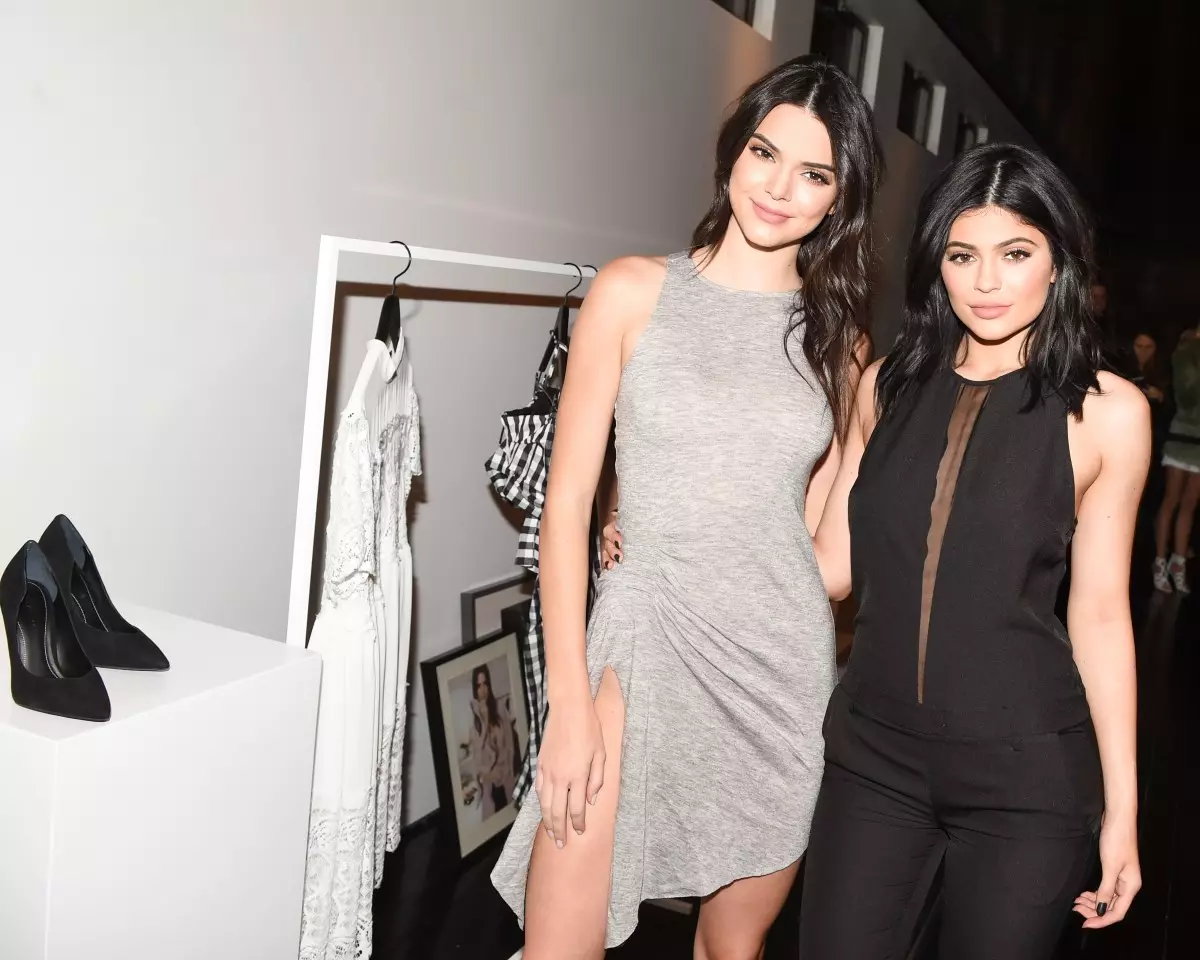 Kendall + Kylie 推出他們的時裝系列