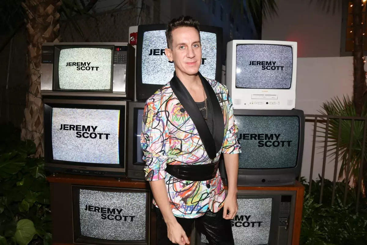 En direct d'Art Basel ! Epic Bash de Jeremy Scott au Surf Lodge