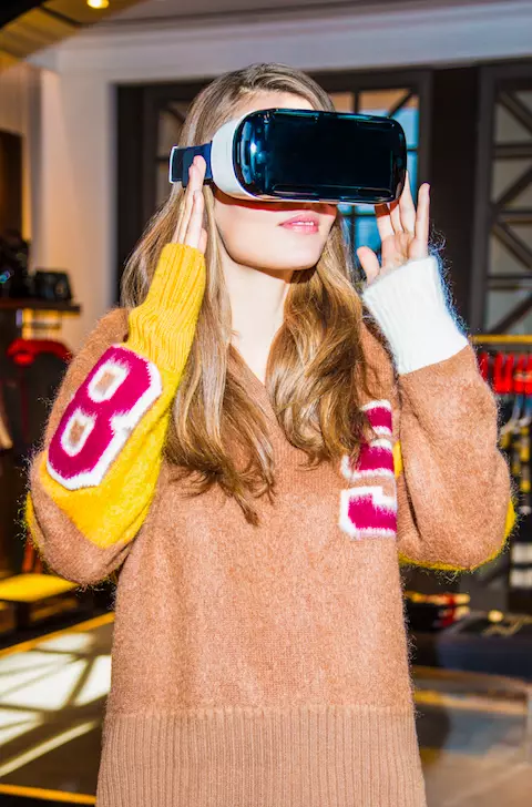 Tommy Hilfiger bemutatja a bolti virtuális valóság élményét