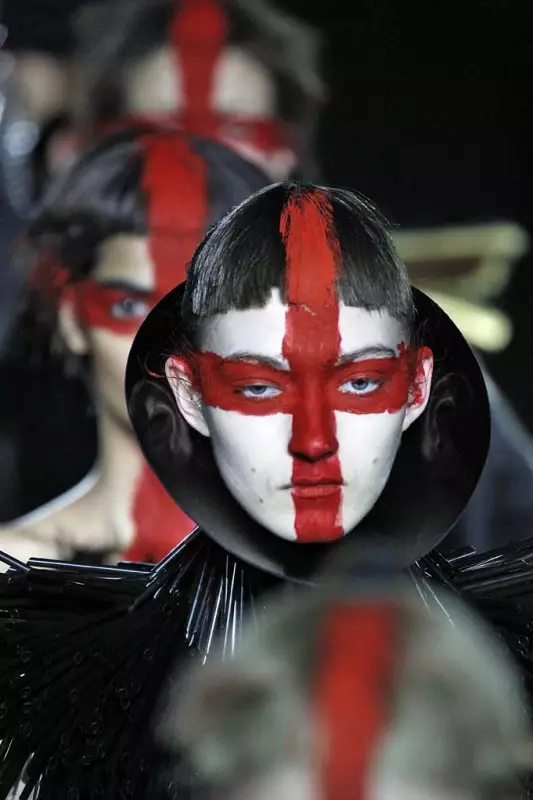 Gareth Pugh Aŭtuno 2015 44404_40