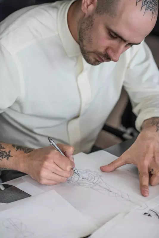 Hublot Memperkenalkan Kedai Tatu Pop-Up di Miami dengan Maxime Büchi Sang Bleu 44464_6