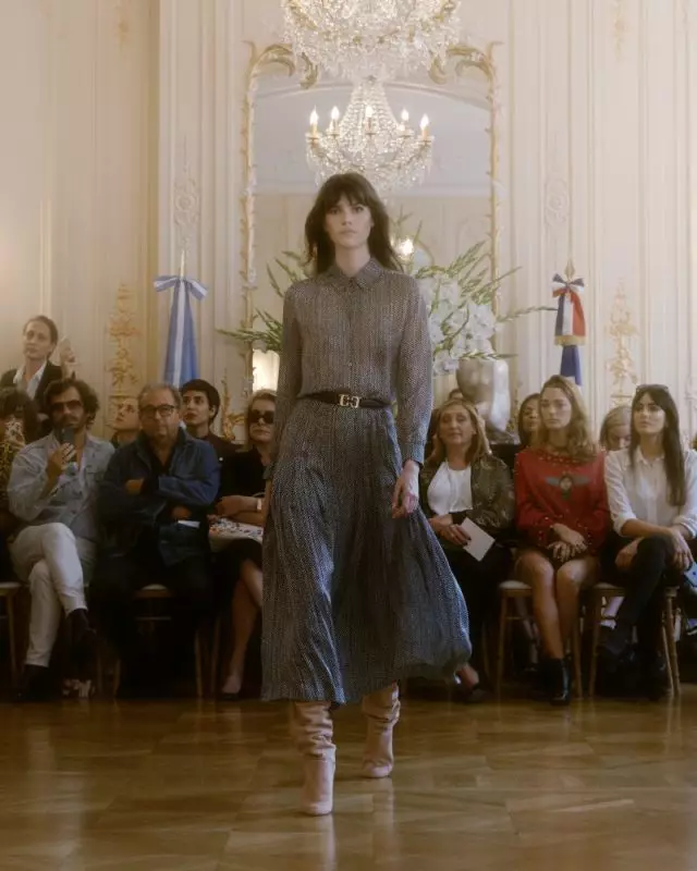Diari Minggu Fesyen Paris Hari 5 & 6: Issey Miyake, Sonia Rykiel, Ungaro dan Banyak Lagi! 45110_33