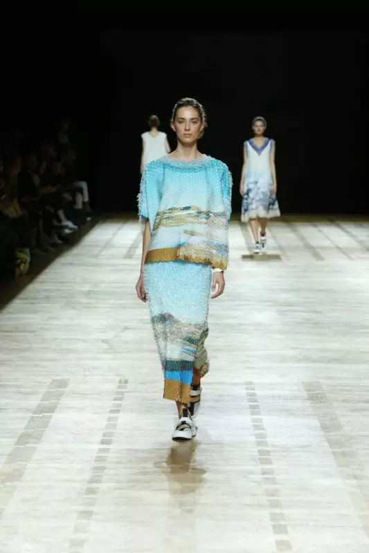 Diari Minggu Fesyen Paris Hari 5 & 6: Issey Miyake, Sonia Rykiel, Ungaro dan Banyak Lagi! 45110_54